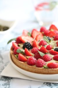 Tarte aux Fruits Rouges & Crème Pâtissière à la Pistache – Entre la ...