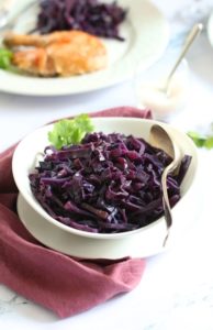 Chou Rouge Braisé au Vin Rouge & aux Lardons Fumés – Entre la Poire ...